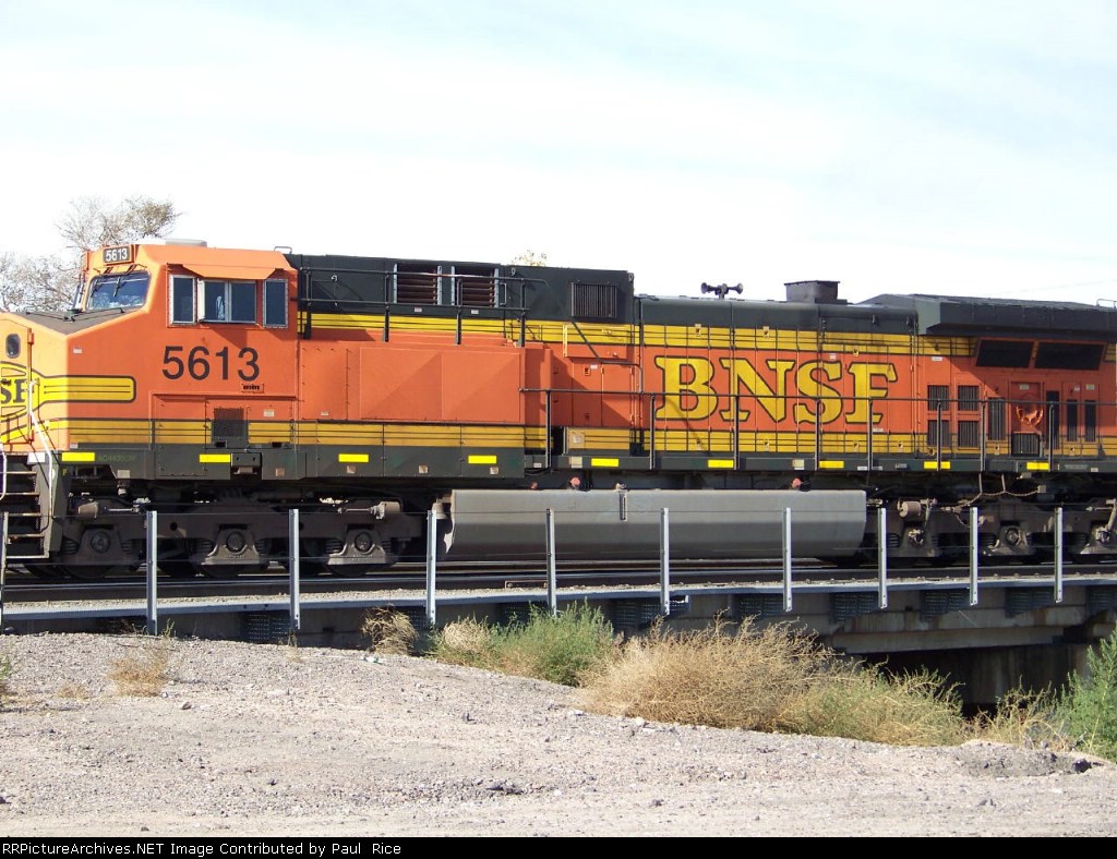 BNSF 5613